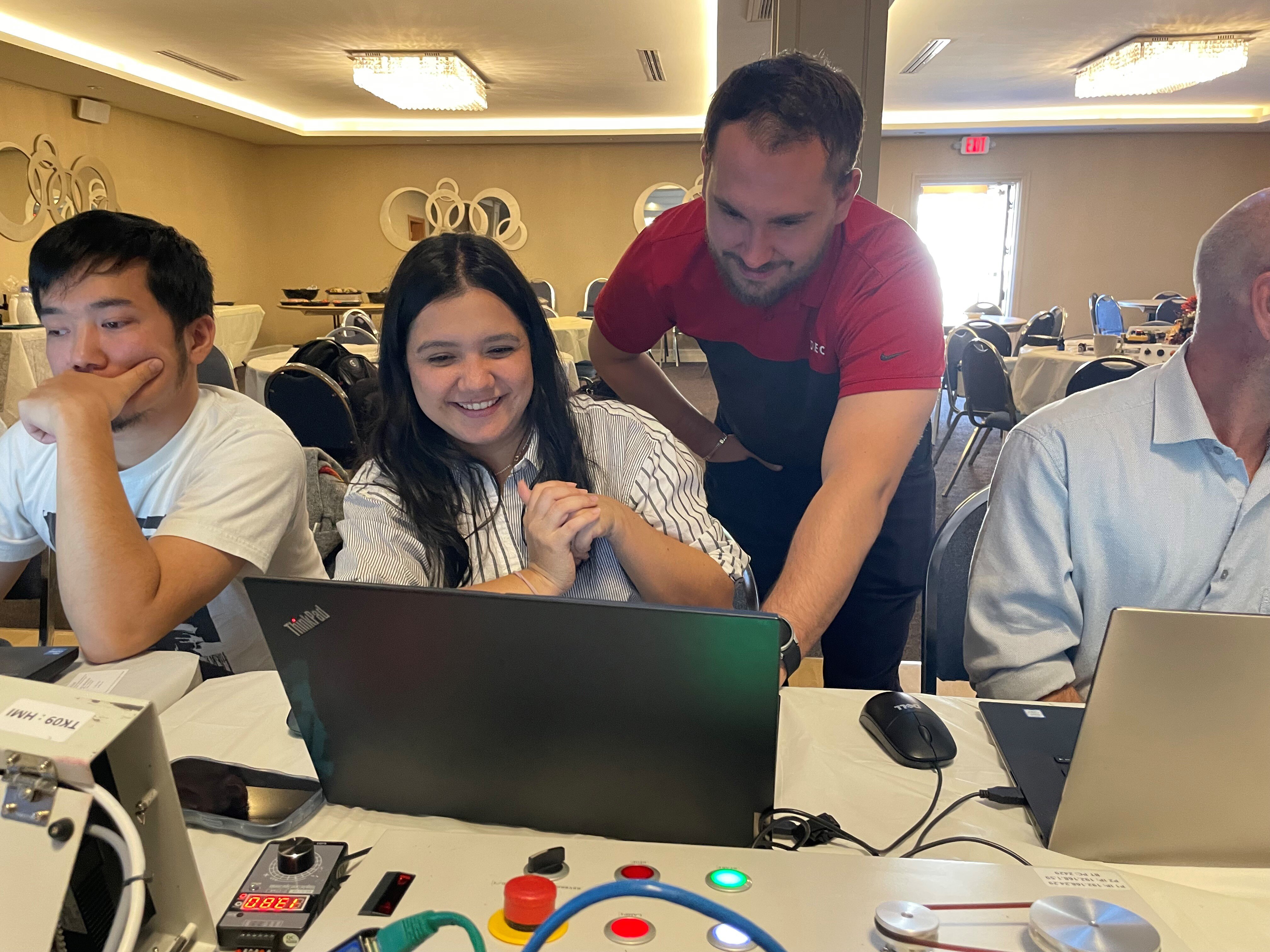 IDEC PLC and HMI Training